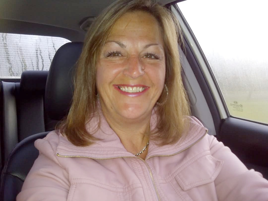 Contact Kel - roadtrippinkel.ca